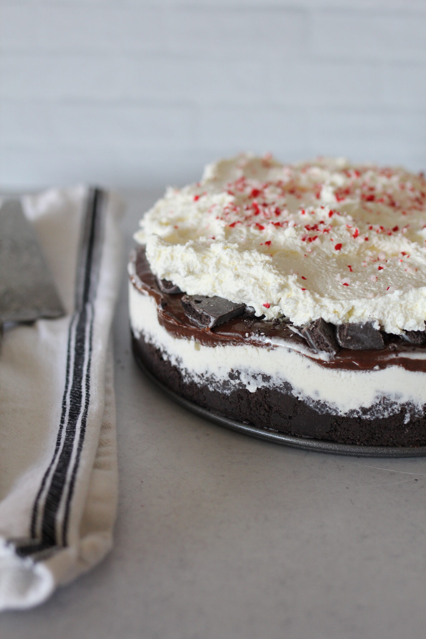 Peppermint Mud Pie | A Bountiful Kitchen